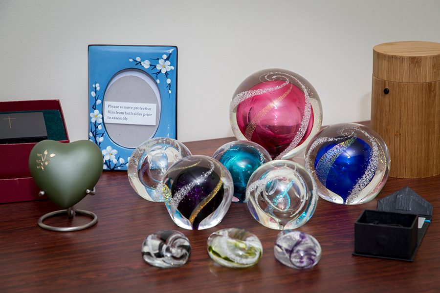 Glass Ash Ball - Scotts Funerals